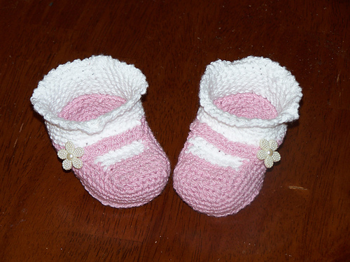 Ravelry: Maryjane Baby Bootie Socks pattern by Sonja Otto