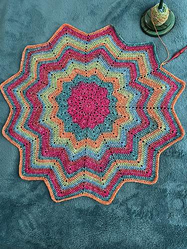 FO - Victoria's German Shells Blanket - Such happy colors! : r/crochet
