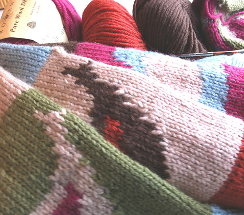 Ravelry: Birdy Cushion pattern by Donna Jones Designs