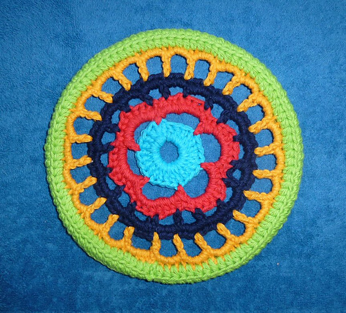 Ravelry: Frisbee #3 pattern by Pan Perkins