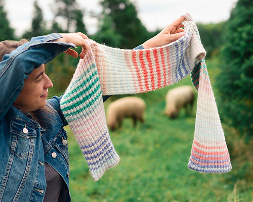 Ravelry: Easy Reversible Ribbed Scarf pattern by Gabrielle Vézina