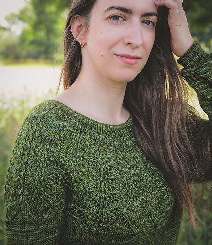 Ravelry: Pine Cone Sweater pattern by Gabrielle Vézina