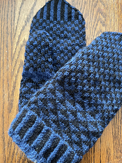 Ravelry: gamineski's Wesley-Scandi-Mittens-Part2