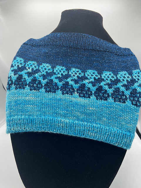Ravelry: Bold Street Hat and Cowl pattern by Sharon Spence