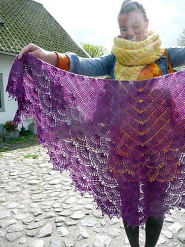 Ravelry: Venus pattern by Aoibhe Ni