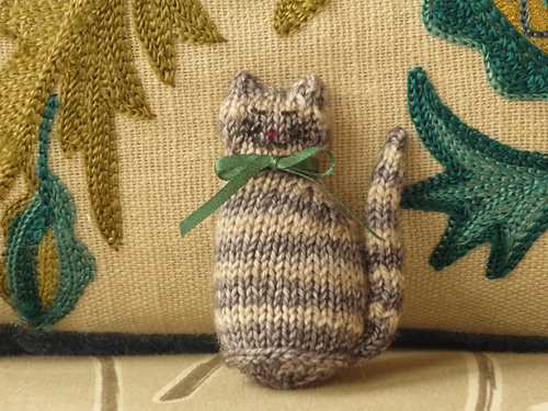 Ravelry: Tiny Window Cat pattern by Sara Elizabeth Kellner