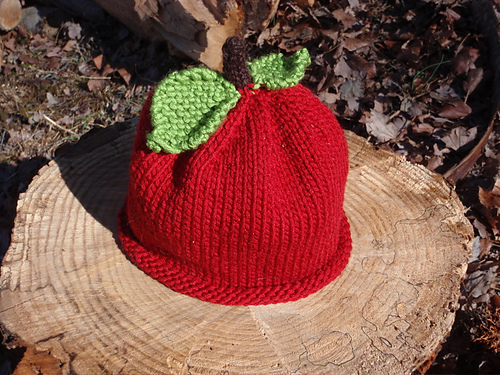 Ravelry: Apple Hat pattern by Ariel Zusya Benjamin