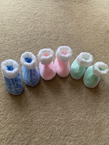 Ravelry: Baby Hug Boots pattern by marianna mel