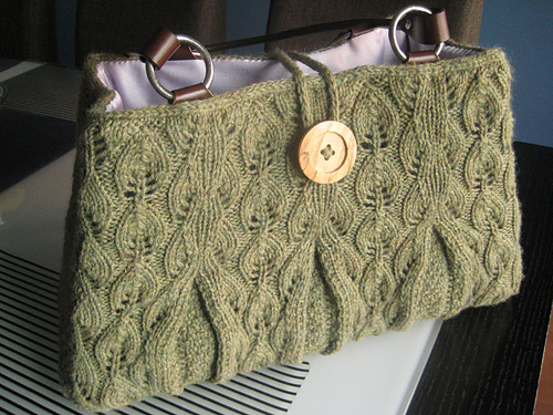 Ravelry: ghanima's Lacey Leaf Satchel