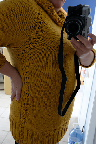 [FO] Ripped out the sweater that used to use this yarn and knit up a ...