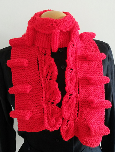Ravelry: Reversible Scarf Loop Leaf pattern by Jen Giezen