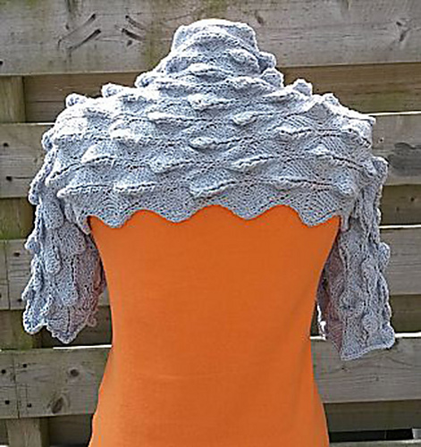 Ravelry: Scarf Shrug Spikes pattern by Jen Giezen