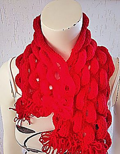 Ravelry: Twin Loops pattern by Jen Giezen