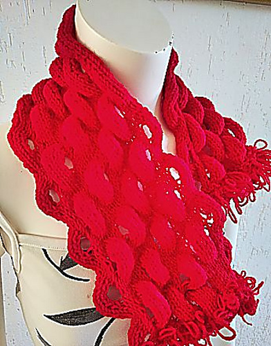 Ravelry: Twin Loops pattern by Jen Giezen