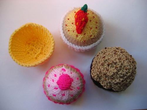Ravelry: Cupcake pattern by Deborah Boyd