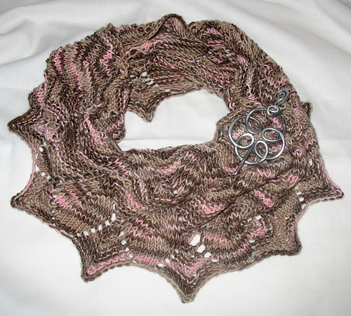 Ravelry: Leaf loop pattern by Susan Ashcroft