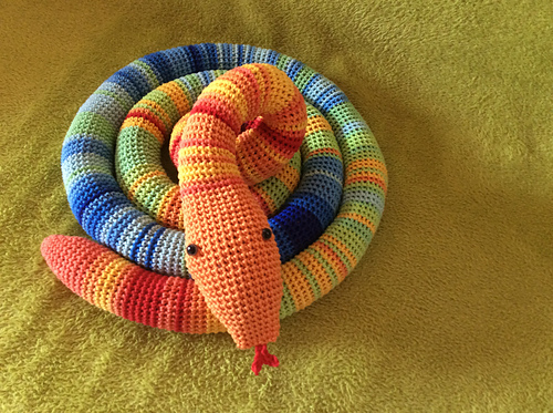 Ravelry: Temperature Snake pattern by Gisela De Bruyn