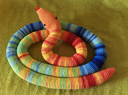 Ravelry: Temperature Snake pattern by Gisela De Bruyn