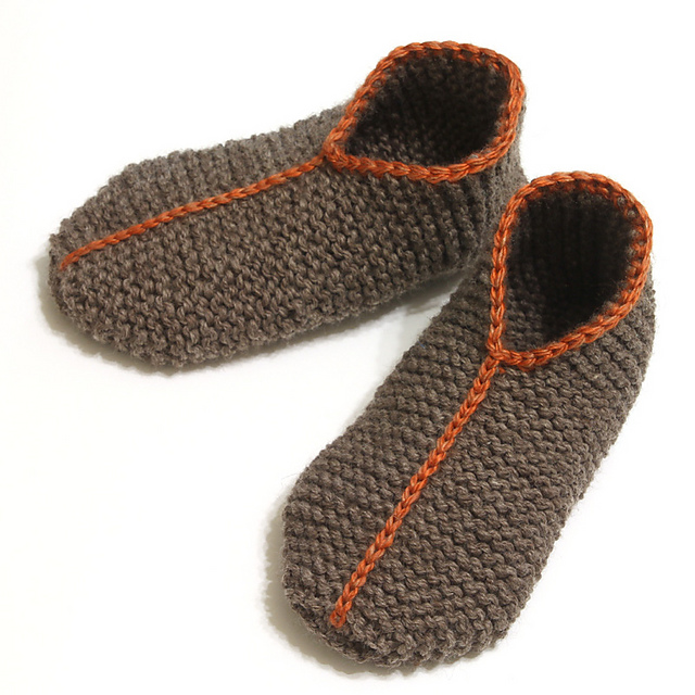 Ravelry: givemeacrown's Simple Garter Stitch Slippers