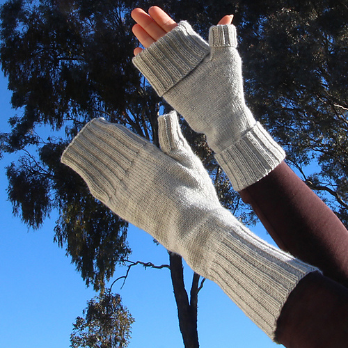 Ravelry: Vanilla Flip Mitts pattern by Niina Talikka