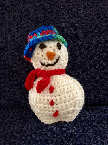 Ravelry: Snowman Ornament pattern by Erangi Udeshika