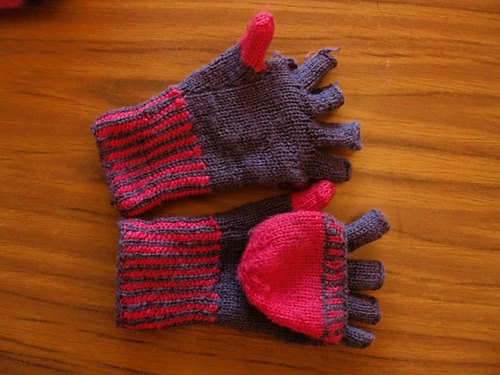 Ravelry: Child's gloves pattern by Sue Whiting