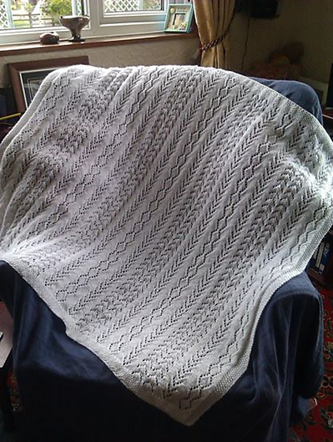 Ravelry: notknittingknots' Baby shawl