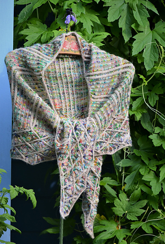 Ravelry: Gothic Arches Shawl pattern by Leela Frankcombe