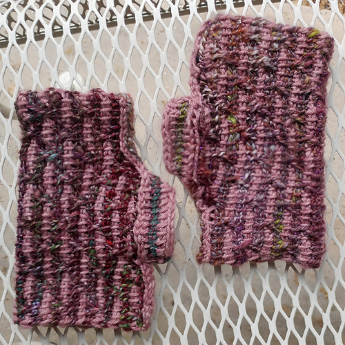 Ravelry: Fly Fly Mittens pattern by Tanja Osswald