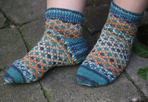 Ravelry: Rhubarb and Custard Socks pattern by Zanete Knits