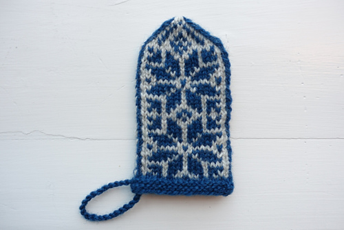 Ravelry: Speedy Selbu Mittens pattern by Skeindeer Knits