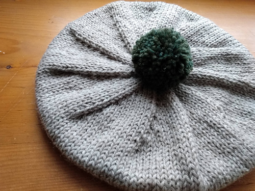 Ravelry: Old Timey Tam pattern by Gwen Moeller