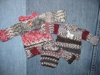 Ravelry: h2onina's Miniature Sweaters