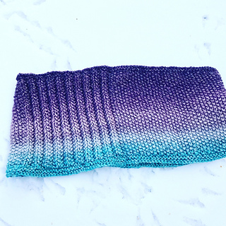 Ravelry: Birds in the Snow Cowl pattern by Aimee Brough