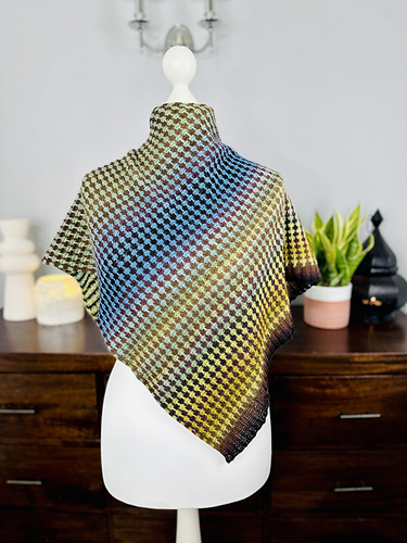 Ravelry: Cat's Eye pattern by handful of colour