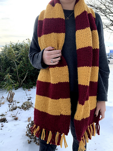 Ravelry: Harry Potter Scarf pattern by Brittany Belezos