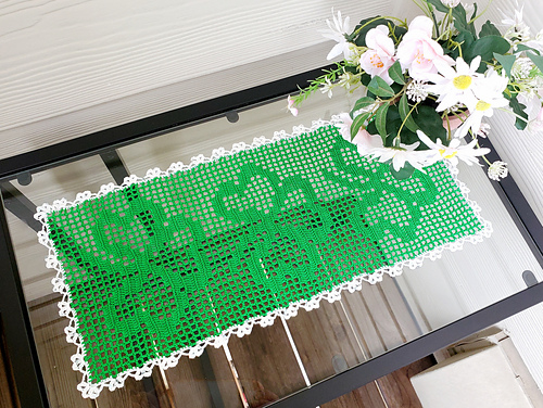 Ravelry: Shamrock Table Runner pattern by Raine Eimre