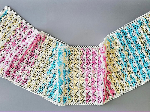 Ravelry: Ripple Waves Table Runner pattern by Raine Eimre