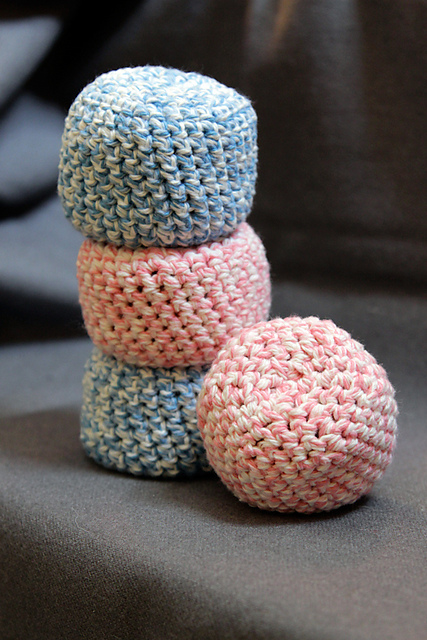 Ravelry: Easy Hacky Sack pattern by Heidi Gustad
