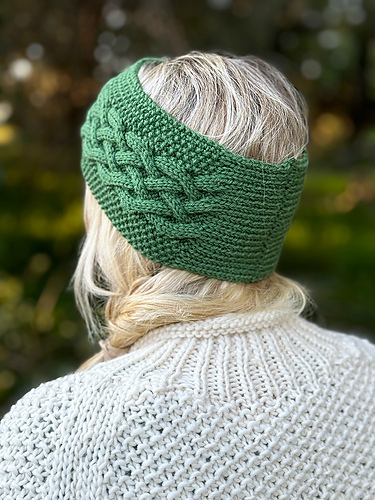 Ravelry: Celtic Cable Headband pattern by Louise Bollanos