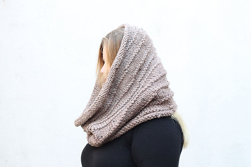 Ravelry: Chunky Snood pattern by Louise Bollanos