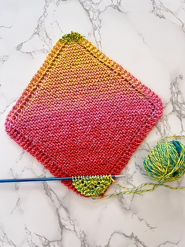 Ravelry: Diagonal Dishcloth pattern by Louise Bollanos
