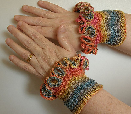 Ravelry: Wrist Wruffles pattern by Angela Place