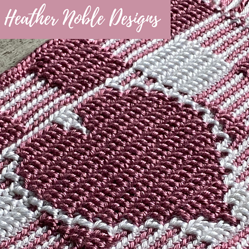 Ravelry: Gingham Heart Placemat pattern by Heather Noble