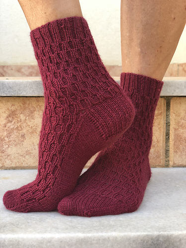 Ravelry: Sine Wave Socks pattern by Jessica Warden