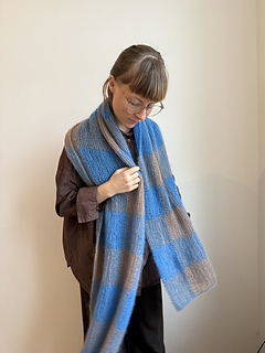 Ravelry: Karla Shawl pattern by Helena Wieser