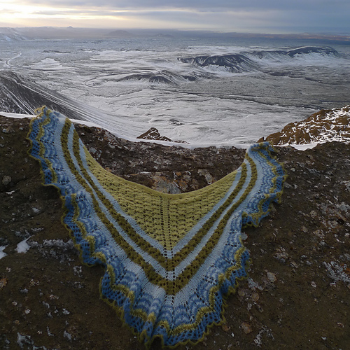 Ravelry: Icelandic Spring Shawl pattern by Hélène Magnússon