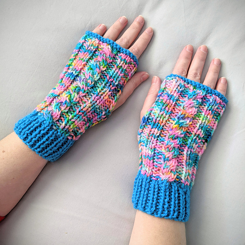 Ravelry: Simple Fingerless Mittens pattern by Helen Stuart Knits