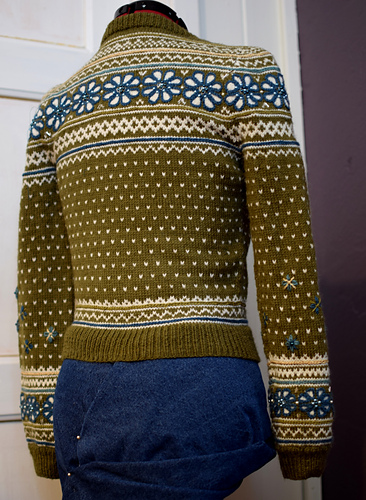 Ravelry: Blomstring i Setesdal pattern by Helle Siggerud