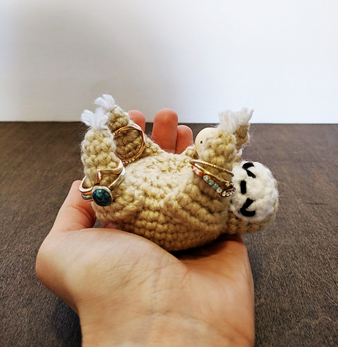Ravelry: Sleepy Sloth Ring Holder pattern by Hello Happy